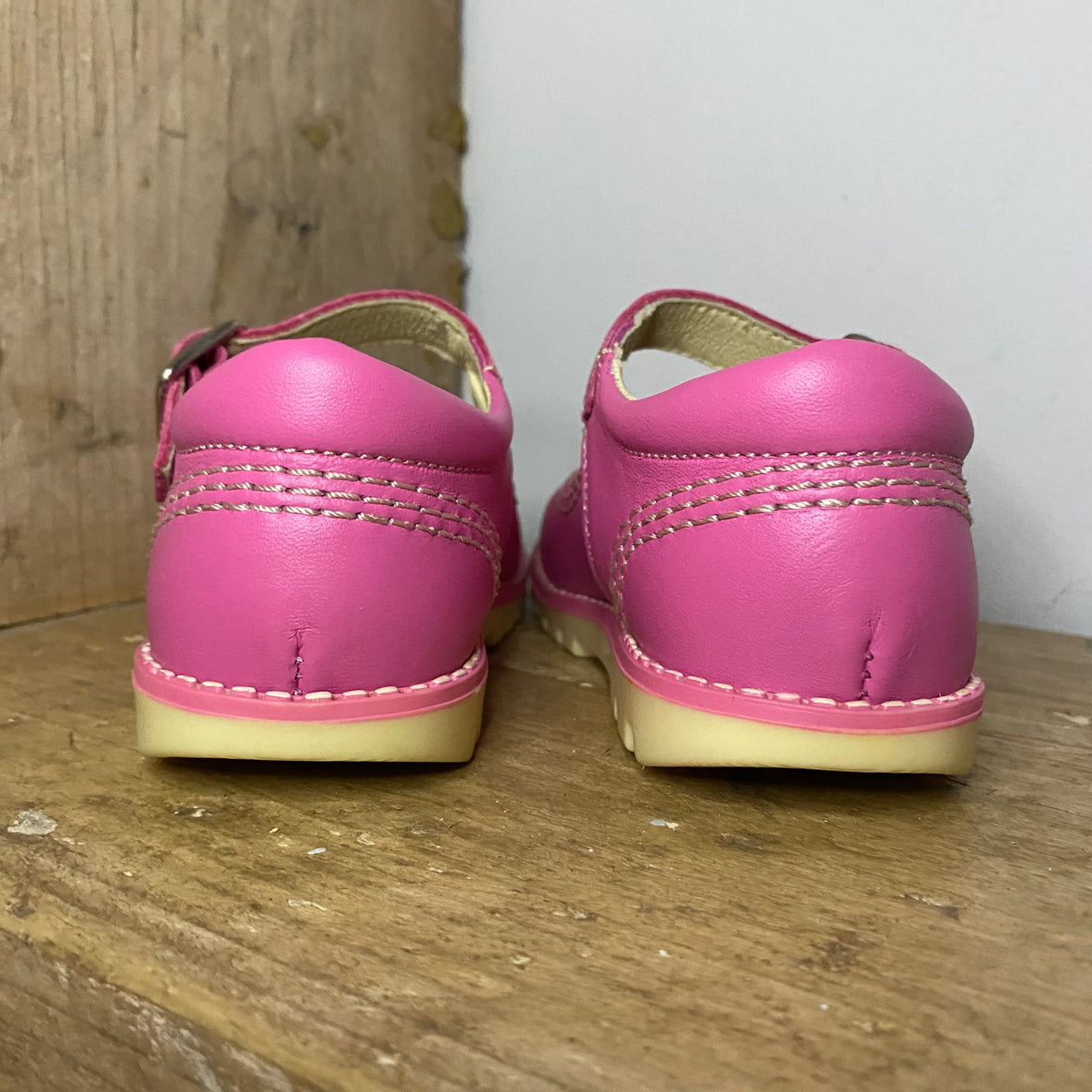 Barceló Box Fuxia Shoes – Minis Shoe Shop